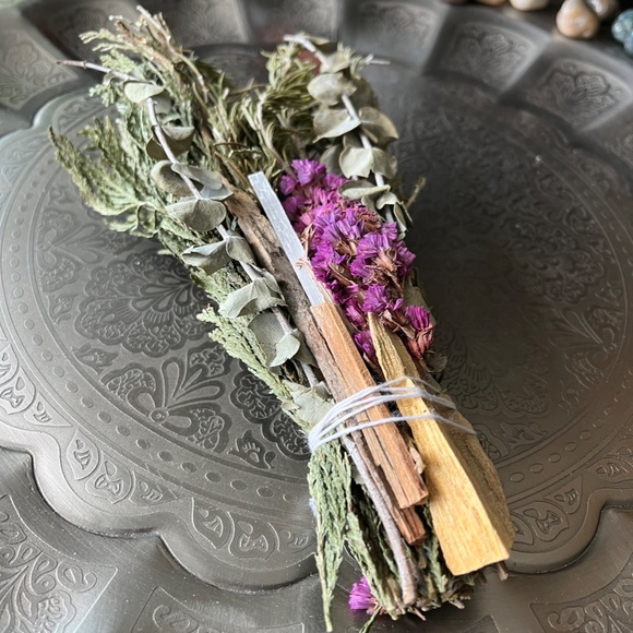 overthemoon2020 | Other | Mothers Day Smudge Bouquet Peace Magenta ...